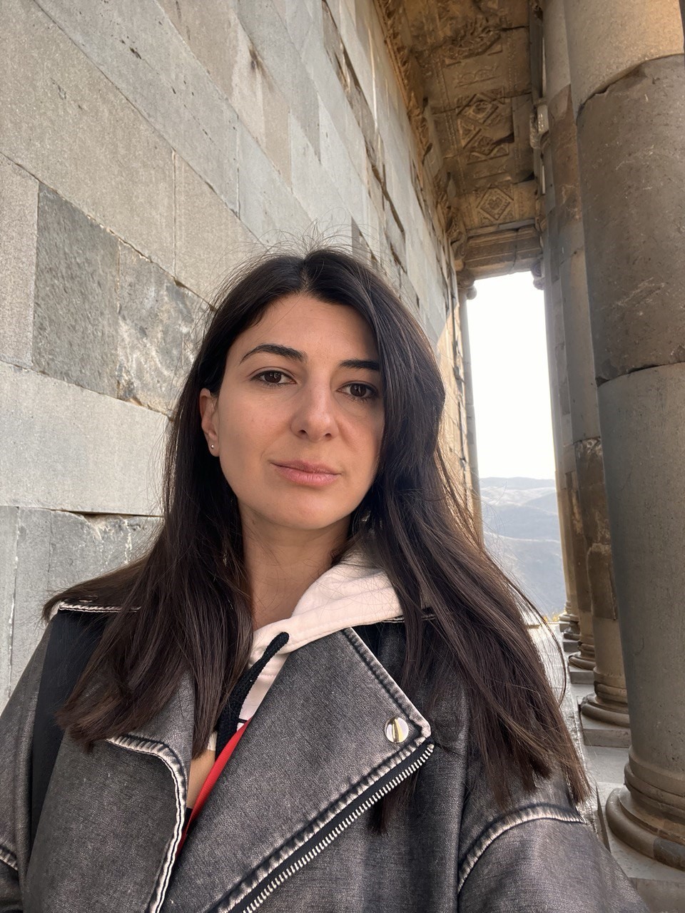 Roza Hovhannisyan / AAPTG /www.guides.am